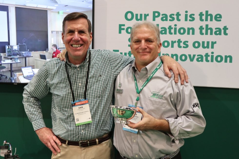 Taco Presents Dan Holohan Comfort Award at 2020 AHR Expo